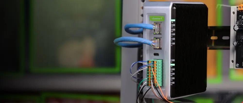 SeeedStudio reComputer R1125-10 - Raspberry Pi IoT Gateway & Controller, CM4-Powered, AI Capable ...